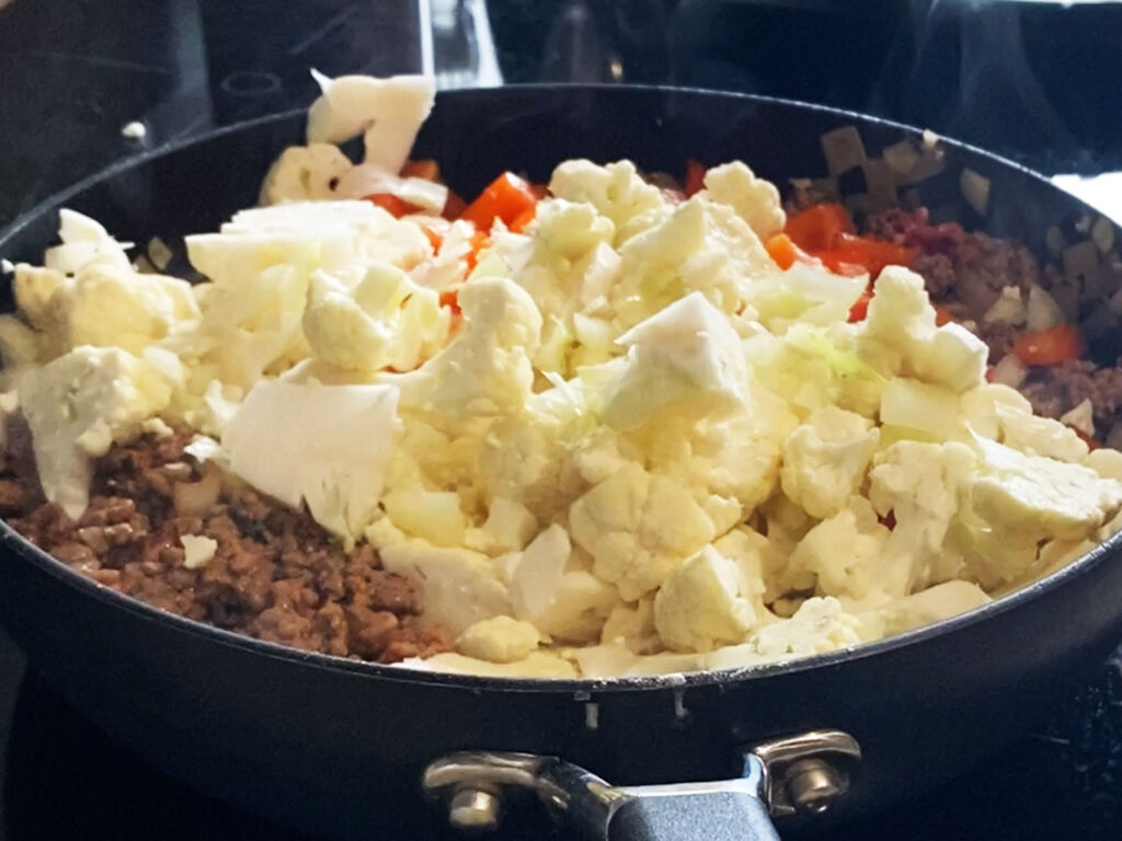Breakfast Scramble with Ground Beef & Cauliflower - High Protein - Anti ...