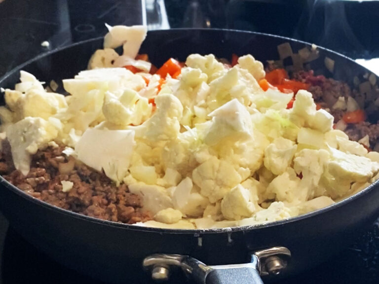 Breakfast Scramble with Ground Beef & Cauliflower - High Protein - Anti ...