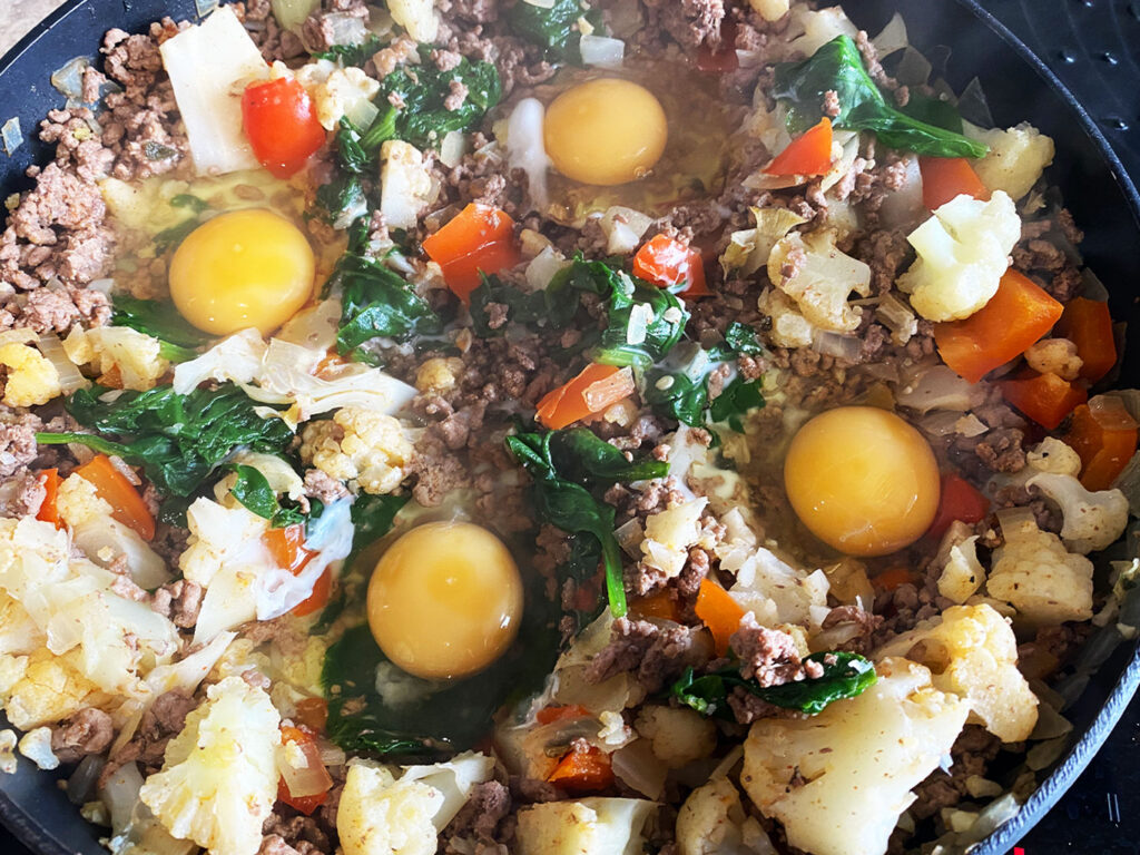 Breakfast Scramble with Ground Beef & Cauliflower - High Protein - Anti ...